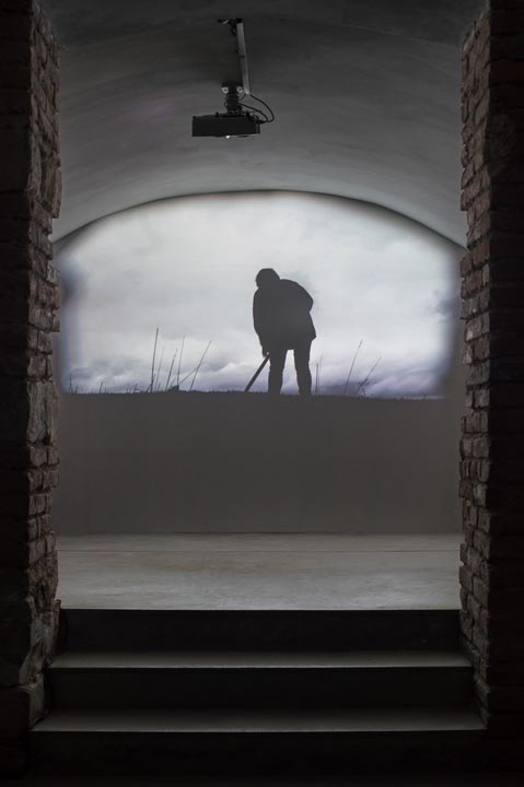 ‘How To Deal, Together’ — Michael Bussell at Vent Space, Baltimore – OFLUXO