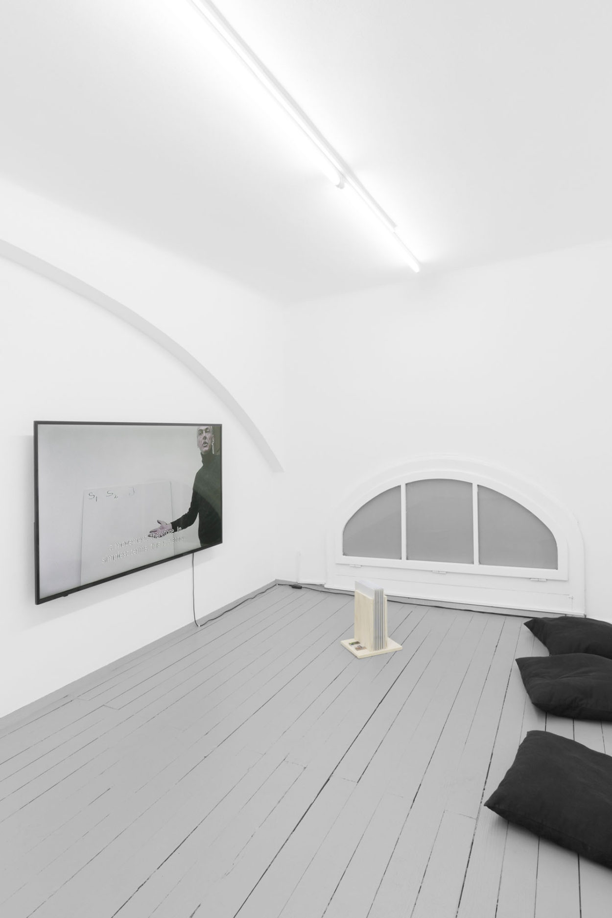 EXTRANEOUS — Group show at EXILE, Vienna, Austria – OFluxo